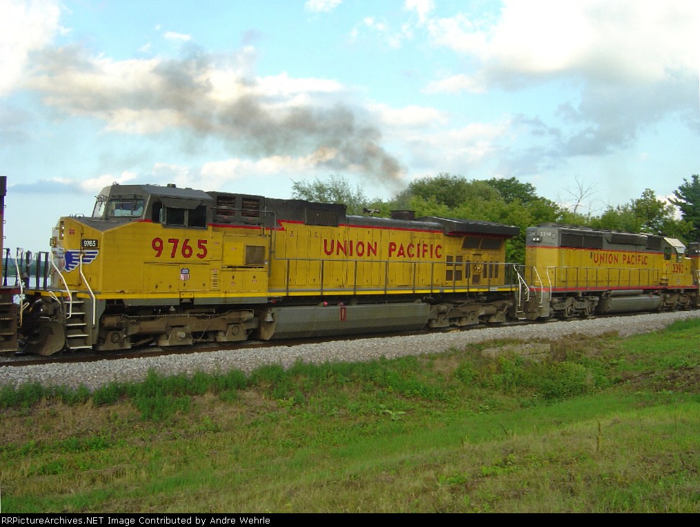 UP 9765 blowing smoke